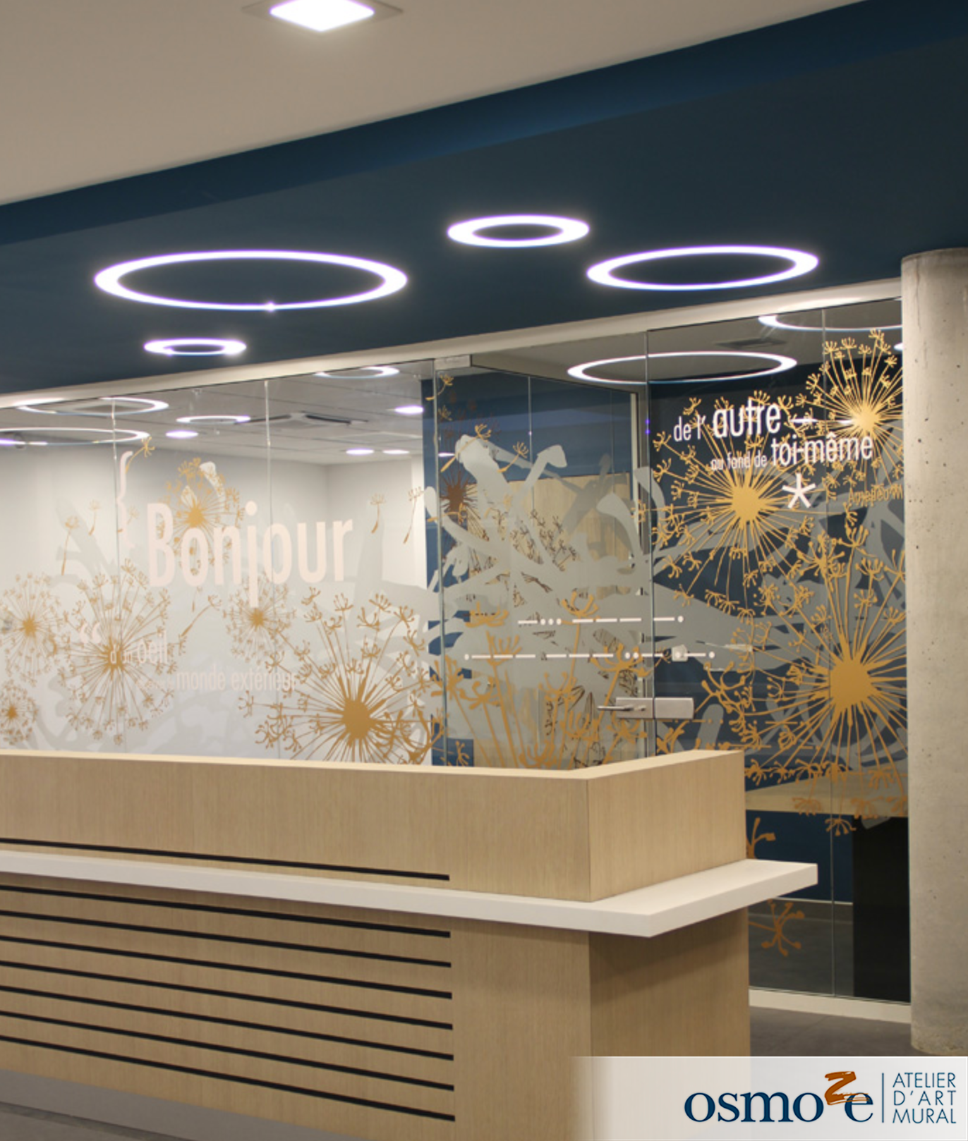 Tout savoir sur la vitrophanie design de bureaux - Osmoze